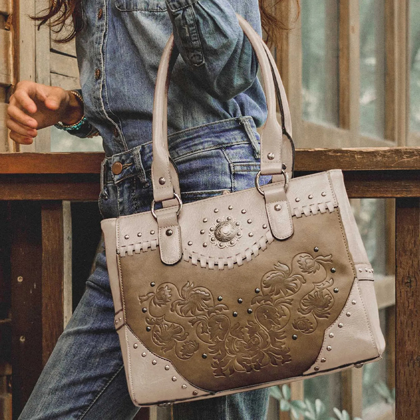 Vintage Embossed Concho Studs Shoulder Bag – Scraften
